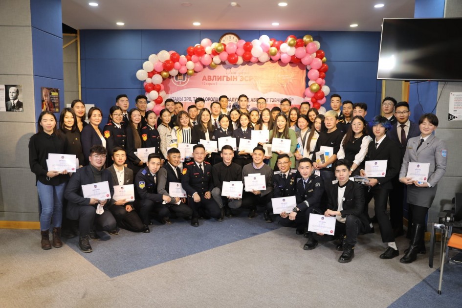 “Таны эрх таны оролцоо Залуучууд авлигыг тэвчихгүй” нээлттэй өдөрлөгийг зохион байгуулав